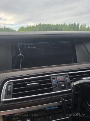 Black BMW 7 Series 2009 in Tallinn, with an engine capacity of 3.00 L and mileage of 0 thousand km for 10000 €, photo 10 on AUTOMOTO.COM.LV