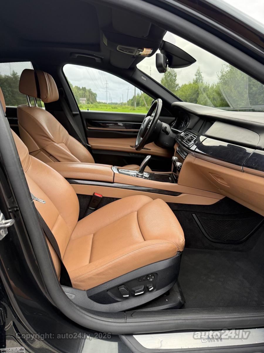 Melns BMW 7 Series 2009 Pērnava, ar dzinēja tilpumu 3.00 L un nobraukumu 322 tūkst. km par 11000 €, foto 10 vietnē AUTOMOTO.COM.LV