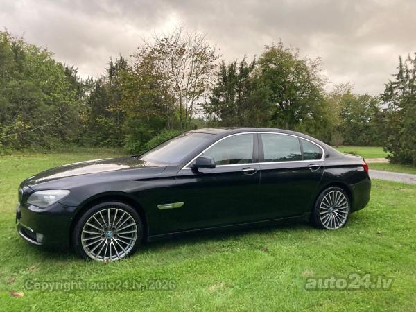 Melns BMW 7 Series 2009 Tallina, ar dzinēja tilpumu 3.00 L un nobraukumu 207 tūkst. km par 9500 €, foto 5 vietnē AUTOMOTO.COM.LV