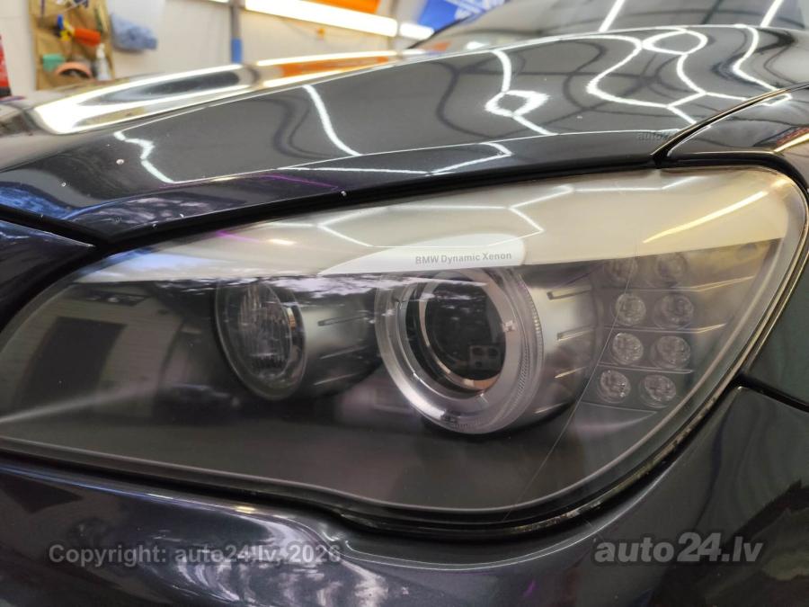 Melns BMW 7 Series 2009 Tallina, ar dzinēja tilpumu 3.00 L un nobraukumu 315 tūkst. km par 12000 €, foto 6 vietnē AUTOMOTO.COM.LV