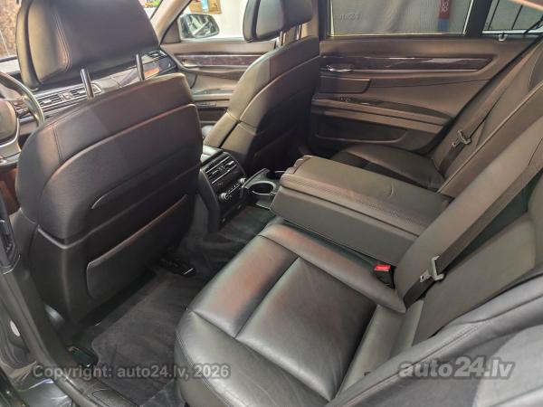 Black BMW 7 Series 2009 in Tallinn, with an engine capacity of 3.00 L and mileage of 315 thousand km for 12000 €, photo 8 on AUTOMOTO.COM.LV