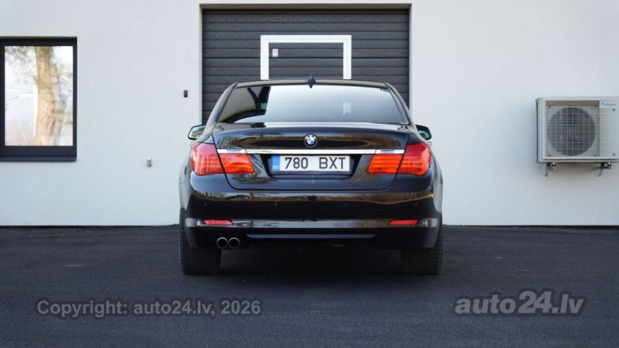 Black BMW 7 Series 2010 in Tallinn, with an engine capacity of 3.00 L and mileage of 292 thousand km for 12500 €, photo 6 on AUTOMOTO.COM.LV