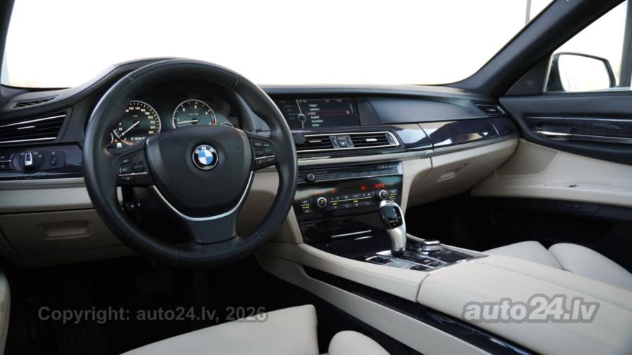 Black BMW 7 Series 2010 in Tallinn, with an engine capacity of 3.00 L and mileage of 292 thousand km for 12500 €, photo 7 on AUTOMOTO.COM.LV