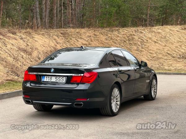 Melns BMW 7 Series 2010 Tallina, ar dzinēja tilpumu 3.00 L un nobraukumu 330 tūkst. km par 8000 €, foto 4 vietnē AUTOMOTO.COM.LV
