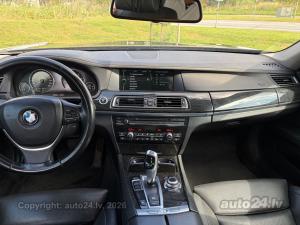 Black BMW 7 Series 2010 in Tallinn, with an engine capacity of 3.00 L and mileage of 351 thousand km for 10900 €, photo 7 on AUTOMOTO.COM.LV