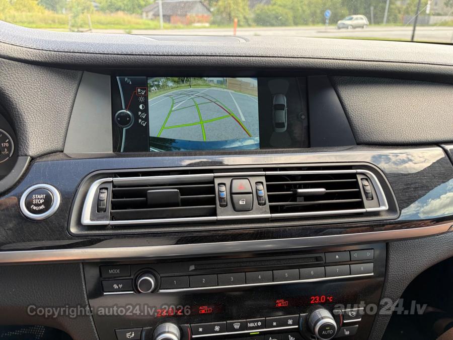 Black BMW 7 Series 2010 in Tallinn, with an engine capacity of 3.00 L and mileage of 351 thousand km for 10900 €, photo 8 on AUTOMOTO.COM.LV