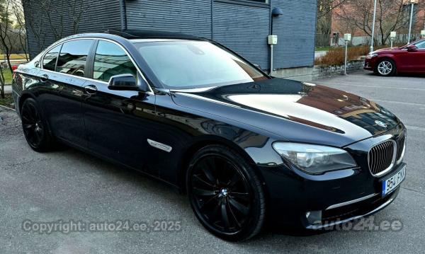 Melns BMW 7 Series 2011 Tallina, ar dzinēja tilpumu 3.00 L un nobraukumu 220 tūkst. km par 12990 €, foto 11 vietnē AUTOMOTO.COM.LV
