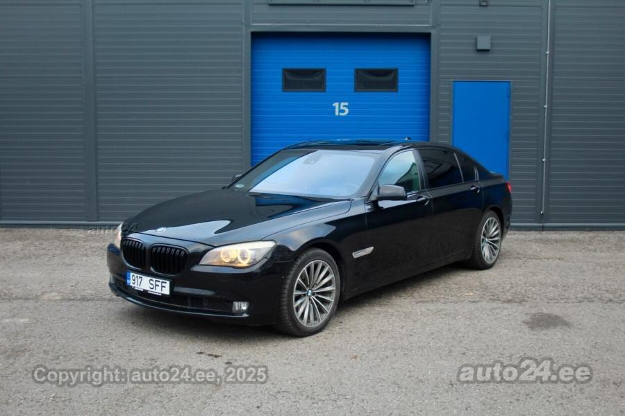 Black BMW 7 Series 2011 in Tallinn, with an engine capacity of 3.00 L and mileage of 310 thousand km for 14999 €, photo 1 on AUTOMOTO.COM.LV