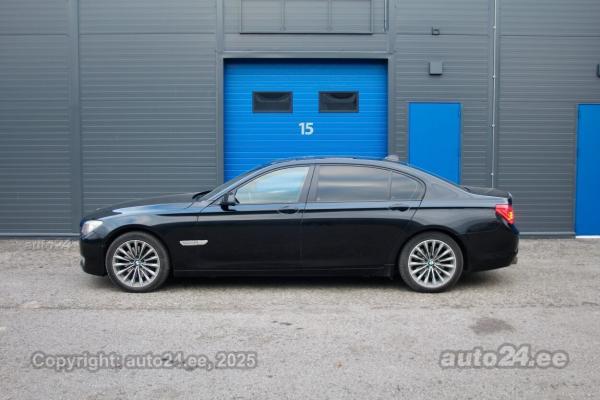 Black BMW 7 Series 2011 in Tallinn, with an engine capacity of 3.00 L and mileage of 310 thousand km for 14999 €, photo 4 on AUTOMOTO.COM.LV