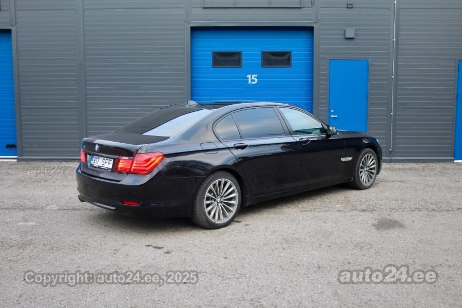 Black BMW 7 Series 2011 in Tallinn, with an engine capacity of 3.00 L and mileage of 310 thousand km for 14999 €, photo 6 on AUTOMOTO.COM.LV
