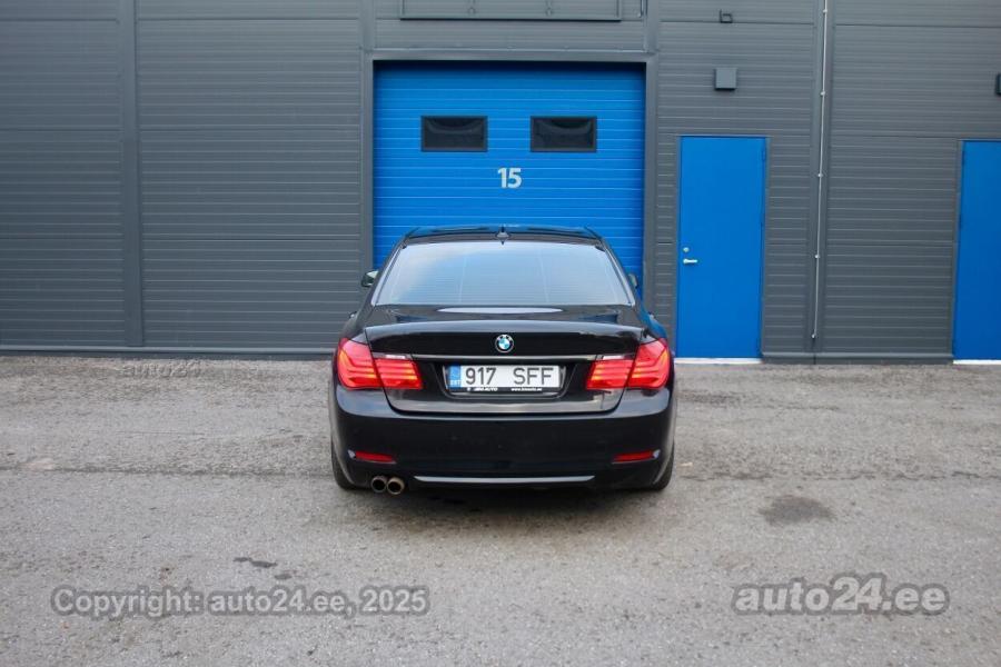 Black BMW 7 Series 2011 in Tallinn, with an engine capacity of 3.00 L and mileage of 310 thousand km for 14999 €, photo 7 on AUTOMOTO.COM.LV