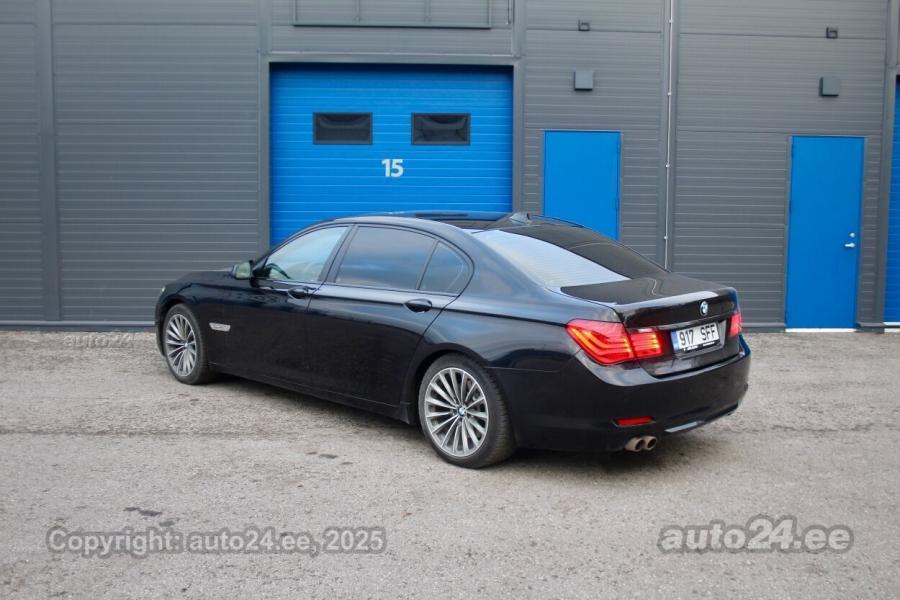 Black BMW 7 Series 2011 in Tallinn, with an engine capacity of 3.00 L and mileage of 310 thousand km for 14999 €, photo 8 on AUTOMOTO.COM.LV