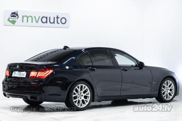 Melns BMW 7 Series 2011 Tallina, ar dzinēja tilpumu 3.00 L un nobraukumu 309 tūkst. km par 10890 €, foto 2 vietnē AUTOMOTO.COM.LV