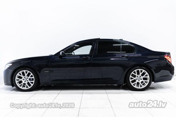 Melns BMW 7 Series 2011 Tallina, ar dzinēja tilpumu 3.00 L un nobraukumu 309 tūkst. km par 10890 €, foto 10 vietnē AUTOMOTO.COM.LV