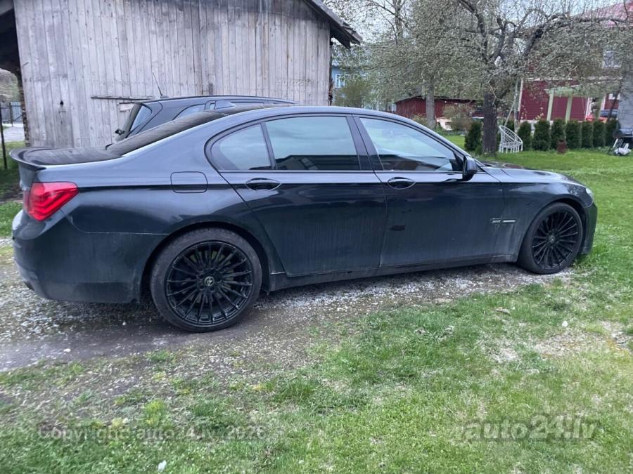 Melns BMW 7 Series 2011 Pērnava, ar dzinēja tilpumu 4.40 L un nobraukumu 165 tūkst. km par 11990 €, foto 3 vietnē AUTOMOTO.COM.LV