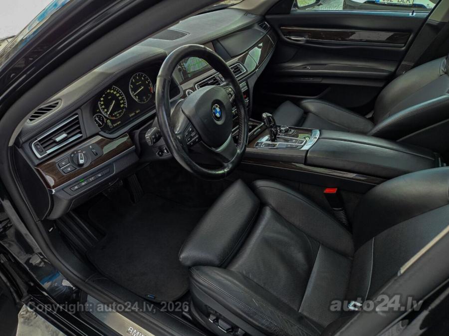Melns BMW 7 Series 2011 Tallina, ar dzinēja tilpumu 4.40 L un nobraukumu 10 tūkst. km par 16700 €, foto 9 vietnē AUTOMOTO.COM.LV