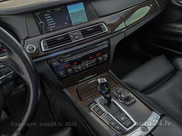 Black BMW 7 Series 2011 in Tallinn, with an engine capacity of 4.40 L and mileage of 10 thousand km for 16700 €, photo 10 on AUTOMOTO.COM.LV