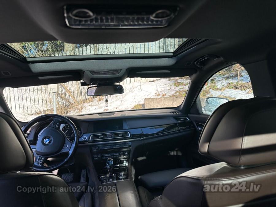Melns BMW 7 Series 2011 Tallina, ar dzinēja tilpumu 4.40 L un nobraukumu 0 tūkst. km par 11500 €, foto 11 vietnē AUTOMOTO.COM.LV