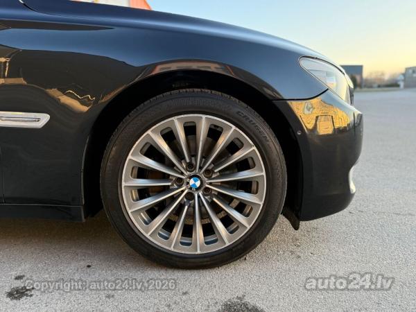 Melns BMW 7 Series 2011 Kuresāre, ar dzinēja tilpumu 3.00 L un nobraukumu 317 tūkst. km par 12999 €, foto 8 vietnē AUTOMOTO.COM.LV