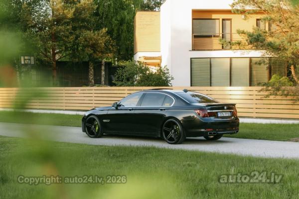 Black BMW 7 Series 2011 in Tallinn, with an engine capacity of 3.00 L and mileage of 296 thousand km for 13750 €, photo 6 on AUTOMOTO.COM.LV
