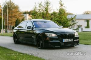Melns BMW 7 Series 2011 Tallina, ar dzinēja tilpumu 3.00 L un nobraukumu 296 tūkst. km par 13750 €, foto 12 vietnē AUTOMOTO.COM.LV