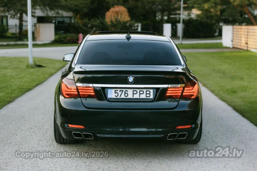 Melns BMW 7 Series 2011 Tallina, ar dzinēja tilpumu 3.00 L un nobraukumu 296 tūkst. km par 13750 €, foto 13 vietnē AUTOMOTO.COM.LV