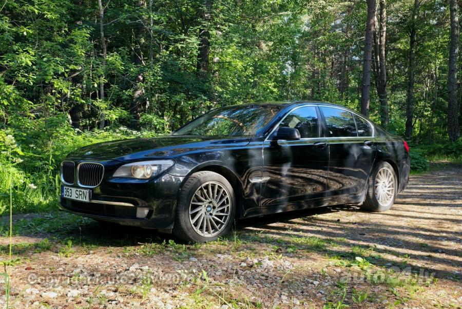 Black BMW 7 Series 2011 in Tallinn, with an engine capacity of 3.00 L and mileage of 240 thousand km for 9000 €, photo 1 on AUTOMOTO.COM.LV