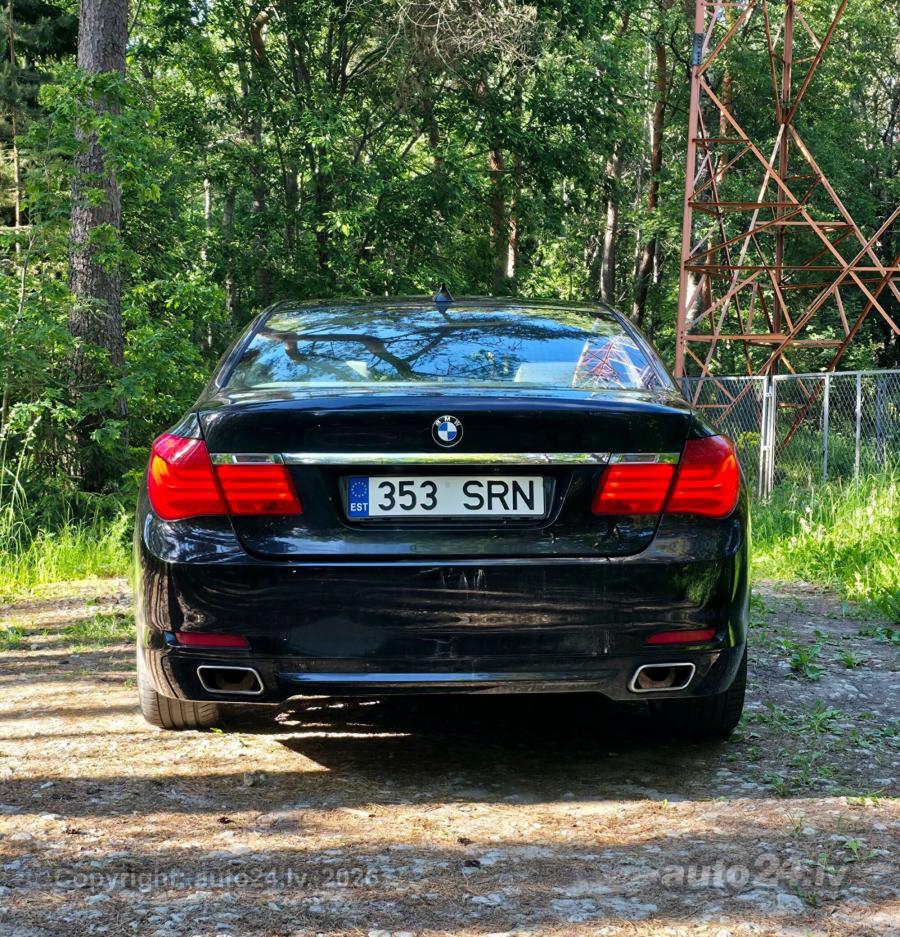 Black BMW 7 Series 2011 in Tallinn, with an engine capacity of 3.00 L and mileage of 240 thousand km for 9000 €, photo 4 on AUTOMOTO.COM.LV