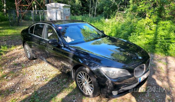 Black BMW 7 Series 2011 in Tallinn, with an engine capacity of 3.00 L and mileage of 240 thousand km for 9000 €, photo 5 on AUTOMOTO.COM.LV