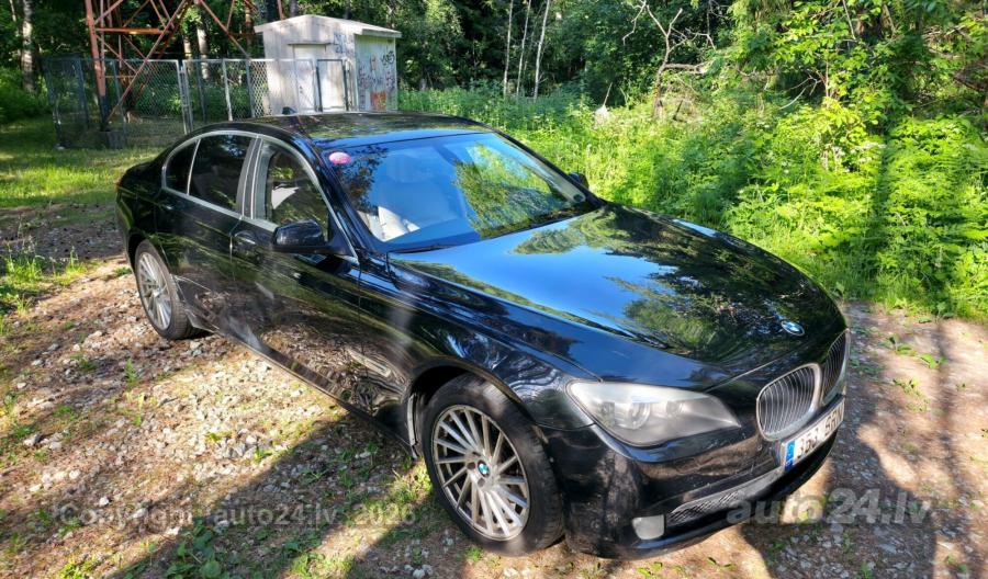 Black BMW 7 Series 2011 in Tallinn, with an engine capacity of 3.00 L and mileage of 240 thousand km for 9000 €, photo 6 on AUTOMOTO.COM.LV