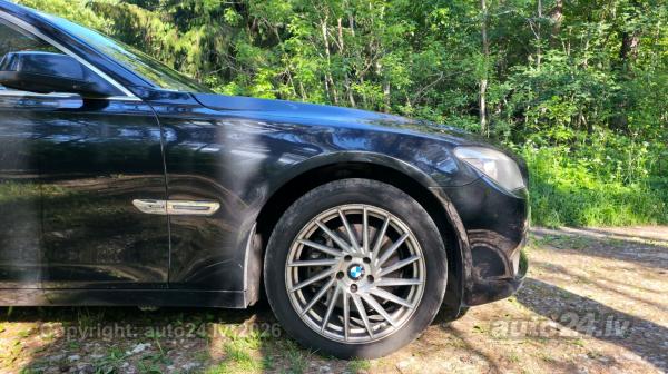 Black BMW 7 Series 2011 in Tallinn, with an engine capacity of 3.00 L and mileage of 240 thousand km for 9000 €, photo 7 on AUTOMOTO.COM.LV