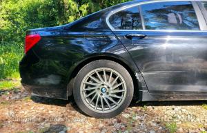 Black BMW 7 Series 2011 in Tallinn, with an engine capacity of 3.00 L and mileage of 240 thousand km for 9000 €, photo 9 on AUTOMOTO.COM.LV