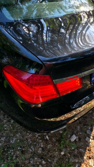 Black BMW 7 Series 2011 in Tallinn, with an engine capacity of 3.00 L and mileage of 240 thousand km for 9000 €, photo 26 on AUTOMOTO.COM.LV