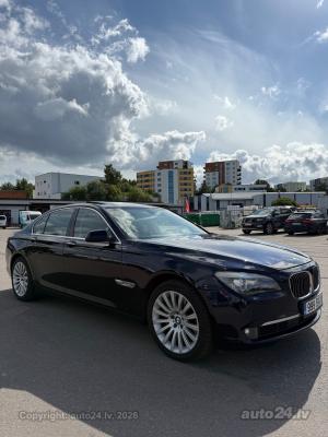 Melns BMW 7 Series 2011 Tallina, ar dzinēja tilpumu 3.00 L un nobraukumu 295 tūkst. km par 11899 €, foto 4 vietnē AUTOMOTO.COM.LV
