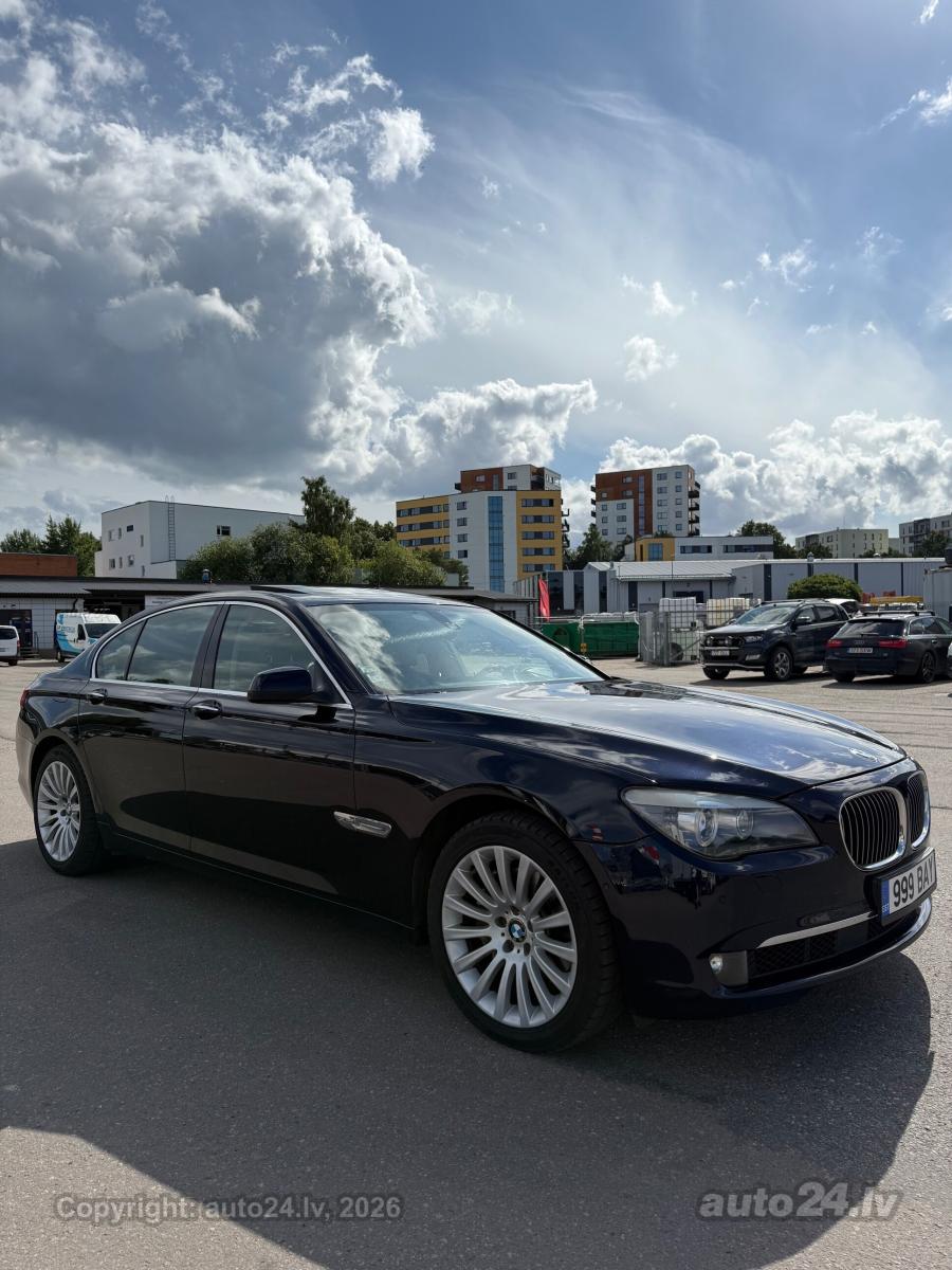 Melns BMW 7 Series 2011 Tallina, ar dzinēja tilpumu 3.00 L un nobraukumu 295 tūkst. km par 11899 €, foto 4 vietnē AUTOMOTO.COM.LV