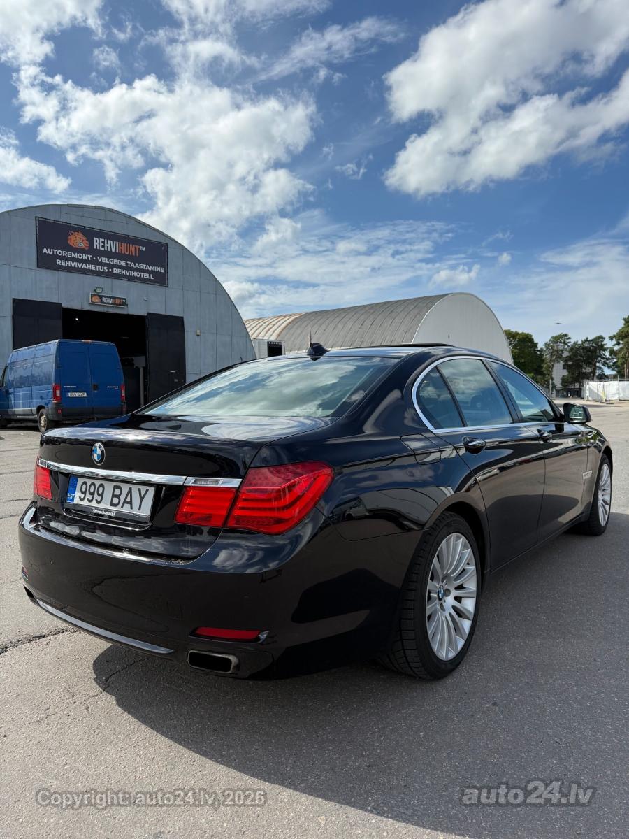 Melns BMW 7 Series 2011 Tallina, ar dzinēja tilpumu 3.00 L un nobraukumu 295 tūkst. km par 11899 €, foto 8 vietnē AUTOMOTO.COM.LV