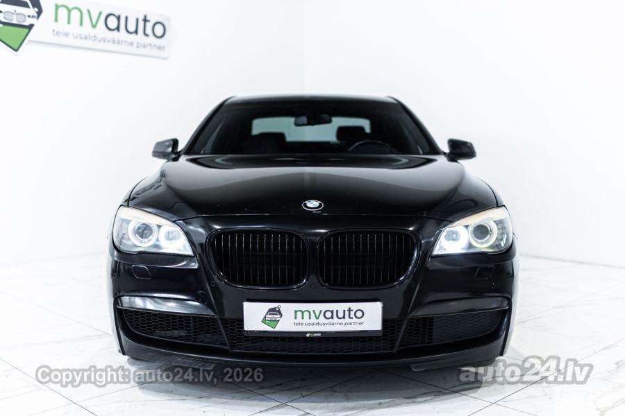 Melns BMW 7 Series 2011 Tallina, ar dzinēja tilpumu 3.00 L un nobraukumu 266 tūkst. km par 11990 €, foto 5 vietnē AUTOMOTO.COM.LV