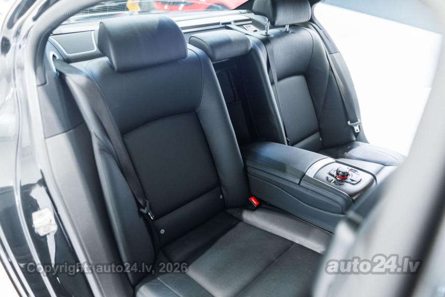 Melns BMW 7 Series 2011 Tallina, ar dzinēja tilpumu 3.00 L un nobraukumu 266 tūkst. km par 11990 €, foto 21 vietnē AUTOMOTO.COM.LV