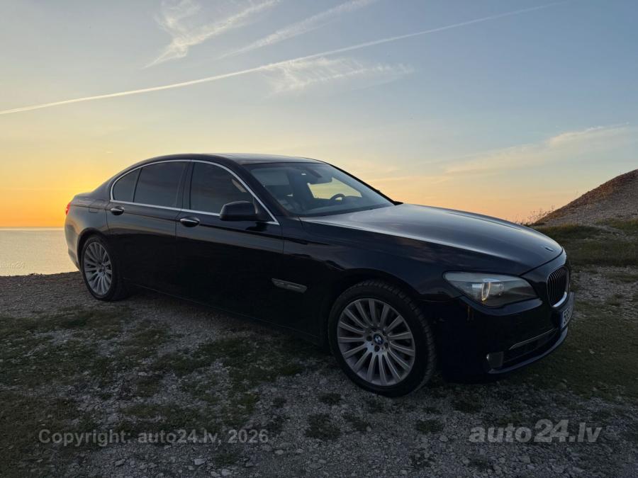 Black BMW 7 Series 2011 in Tallinn, with an engine capacity of 3.00 L and mileage of 293 thousand km for 11850 €, photo 3 on AUTOMOTO.COM.LV