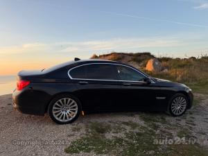 Black BMW 7 Series 2011 in Tallinn, with an engine capacity of 3.00 L and mileage of 293 thousand km for 11850 €, photo 4 on AUTOMOTO.COM.LV