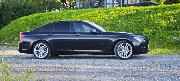 Melns BMW 7 Series 2011 Tallina, ar dzinēja tilpumu 3.00 L un nobraukumu 285 tūkst. km par 13000 €, foto 4 vietnē AUTOMOTO.COM.LV