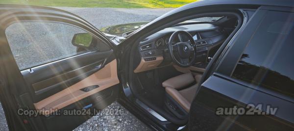 Melns BMW 7 Series 2011 Tallina, ar dzinēja tilpumu 3.00 L un nobraukumu 285 tūkst. km par 13000 €, foto 6 vietnē AUTOMOTO.COM.LV
