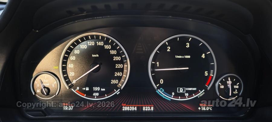 Melns BMW 7 Series 2011 Tallina, ar dzinēja tilpumu 3.00 L un nobraukumu 285 tūkst. km par 13000 €, foto 15 vietnē AUTOMOTO.COM.LV