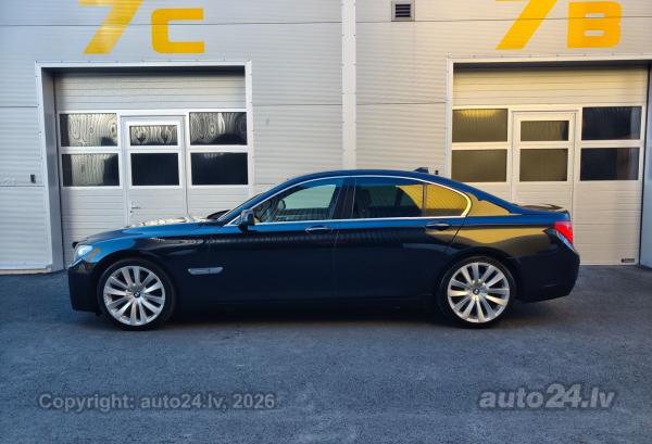 BMW 7 Series 2011 Tallina vietnē Melns BMW 7 Series 2011 Tallina, ar dzinēja tilpumu 3.00 L un nobraukumu 338 tūkst. km par 10490 €, foto 4 vietnē AUTOMOTO.COM.LV