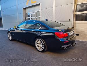 Melns BMW 7 Series 2011 Tallina, ar dzinēja tilpumu 3.00 L un nobraukumu 338 tūkst. km par 10490 €, foto 7 vietnē AUTOMOTO.COM.LV