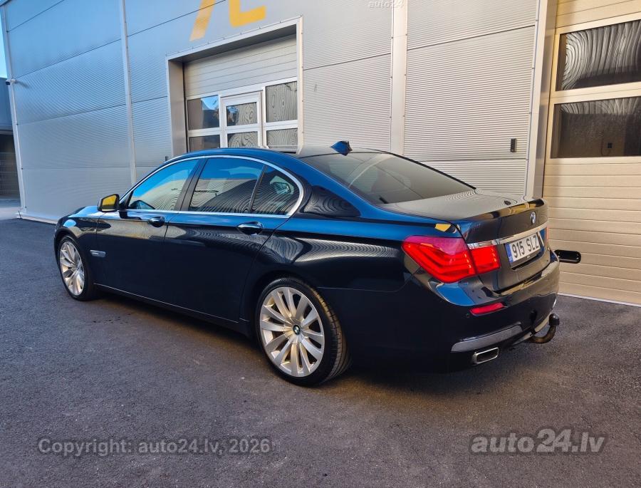 Melns BMW 7 Series 2011 Tallina, ar dzinēja tilpumu 3.00 L un nobraukumu 338 tūkst. km par 10490 €, foto 7 vietnē AUTOMOTO.COM.LV