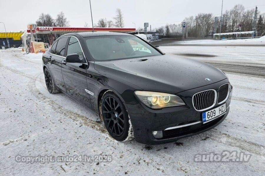 Melns BMW 7 Series 2012 Rapla, ar dzinēja tilpumu 3.00 L un nobraukumu 390 tūkst. km par 13000 €, foto 2 vietnē AUTOMOTO.COM.LV