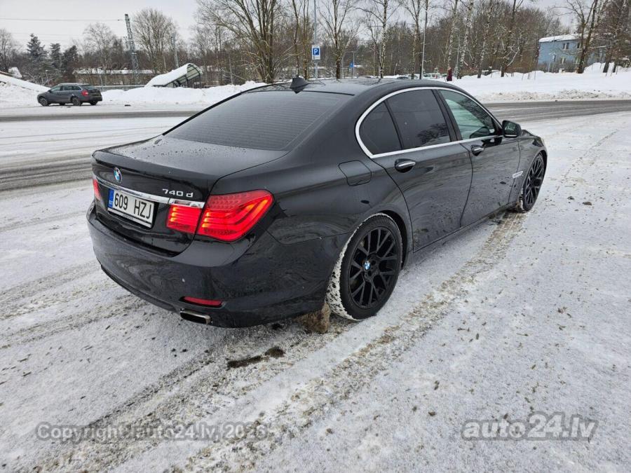 Melns BMW 7 Series 2012 Rapla, ar dzinēja tilpumu 3.00 L un nobraukumu 390 tūkst. km par 13000 €, foto 3 vietnē AUTOMOTO.COM.LV
