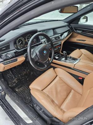 Melns BMW 7 Series 2012 Rapla, ar dzinēja tilpumu 3.00 L un nobraukumu 390 tūkst. km par 13000 €, foto 11 vietnē AUTOMOTO.COM.LV