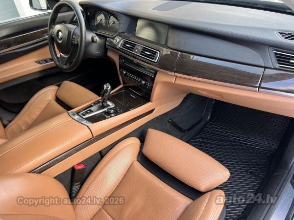 Melns BMW 7 Series 2012 Tartu, ar dzinēja tilpumu 3.00 L un nobraukumu 236 tūkst. km par 11999 €, foto 11 vietnē AUTOMOTO.COM.LV